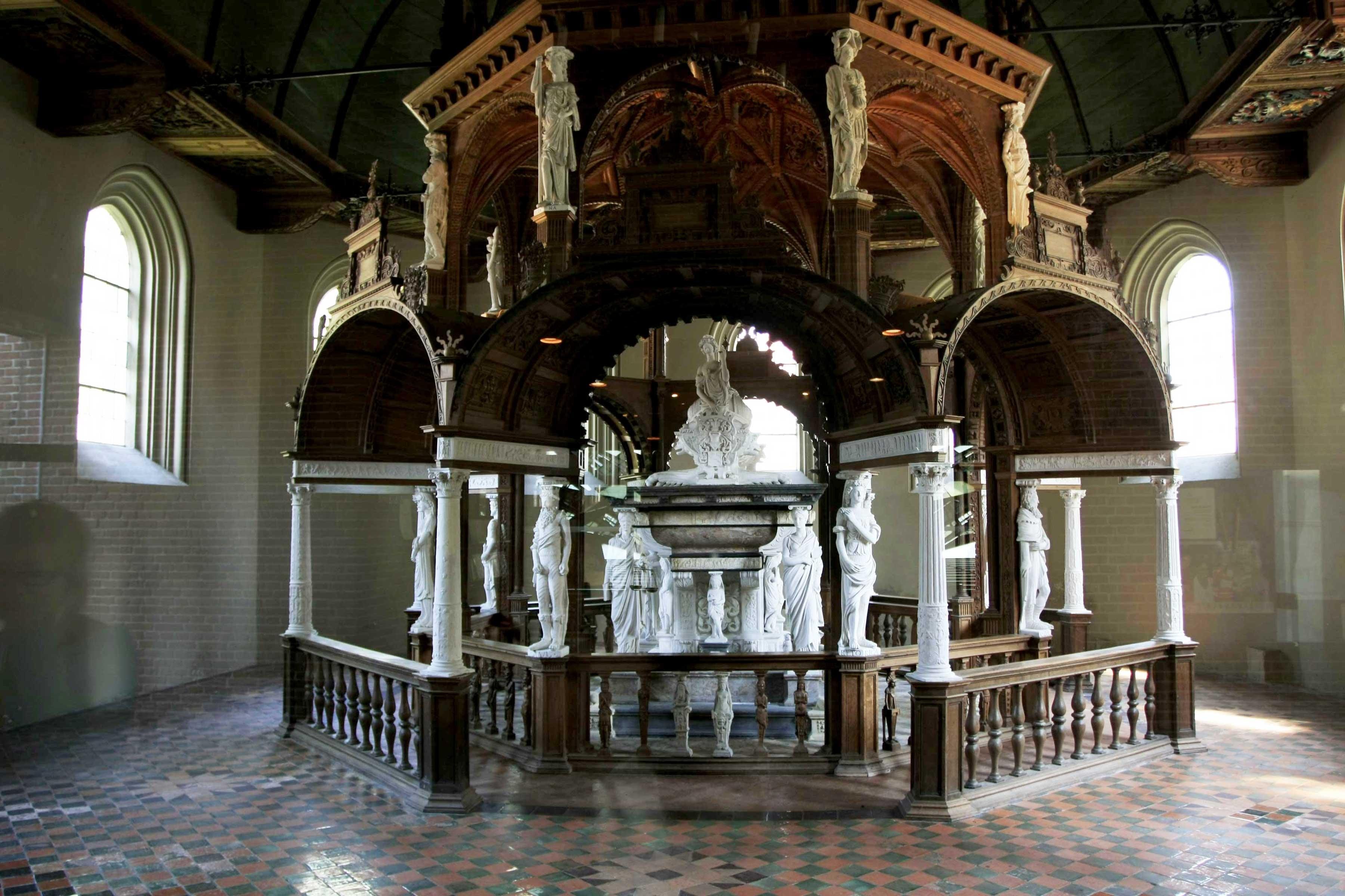 Schaufenster Edo-Wiemken-Denkmal auf gutes-aus-jever.de